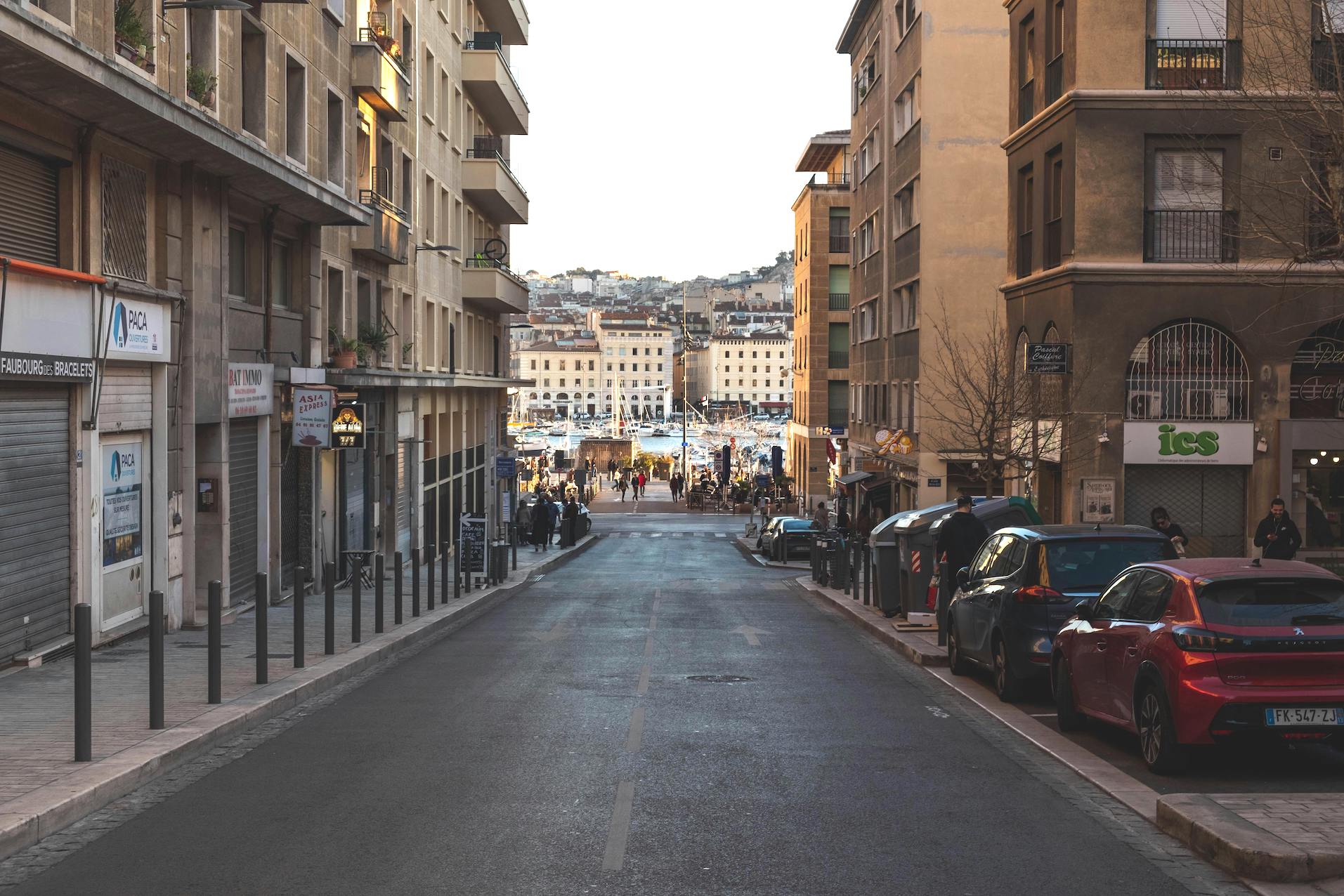 Exploring Marseille: Your Ultimate Neighborhood Guide - Uniplaces City ...