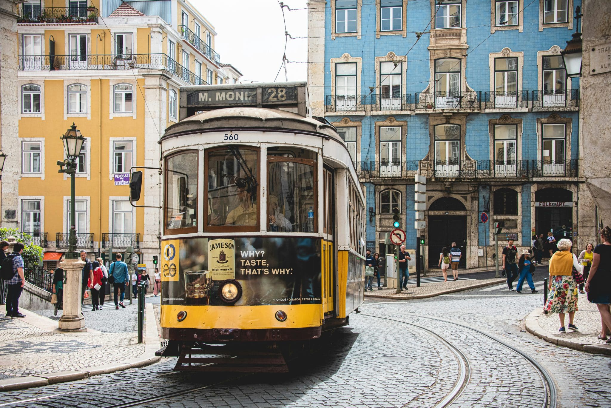 Días de Tránsito en Lisboa: Conseils pour Naviguer comme un Local ...